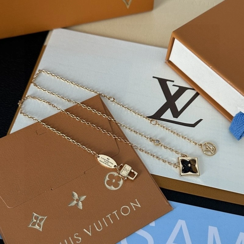 Discounted Louis Vuitton Necklaces