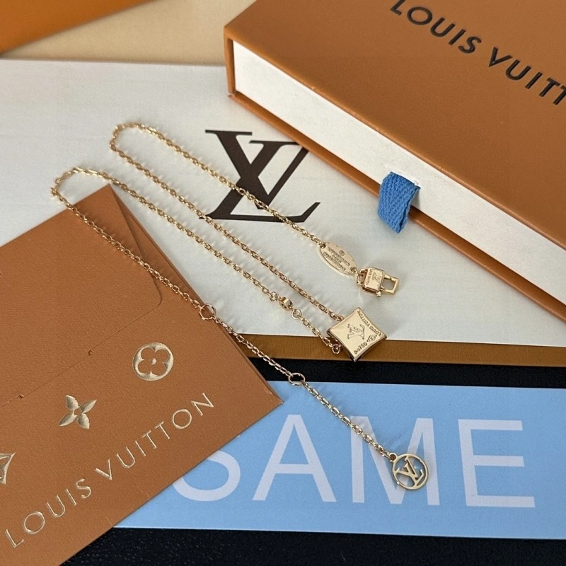 Discounted Louis Vuitton Necklaces