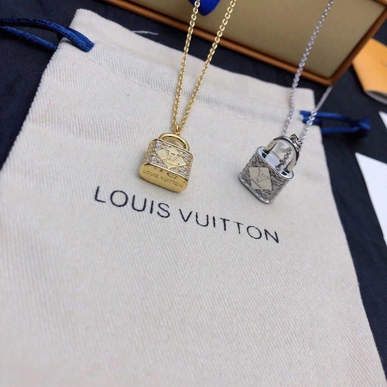 Accurate model Louis Vuitton Necklaces