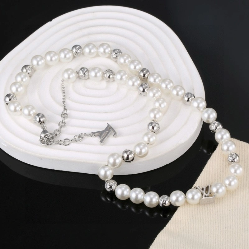 Cut-rate Louis Vuitton Necklaces