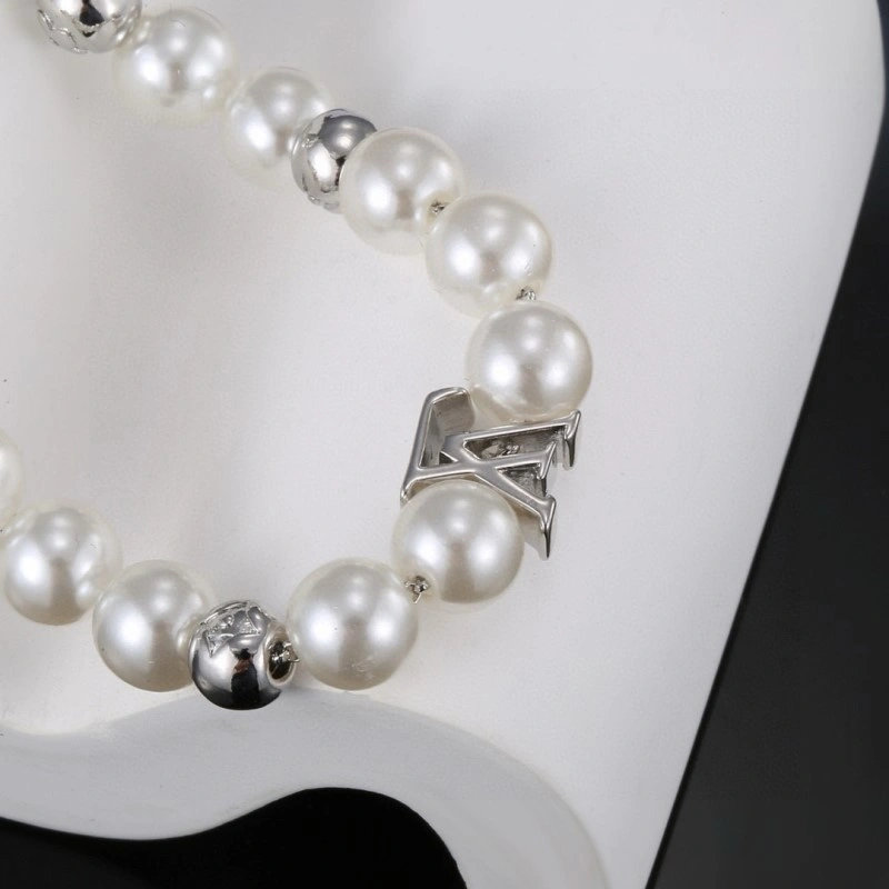 Cut-rate Louis Vuitton Necklaces