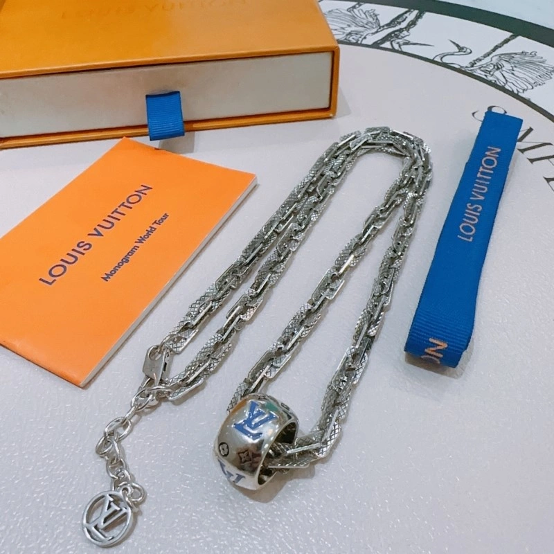 Top mirror Louis Vuitton Necklaces