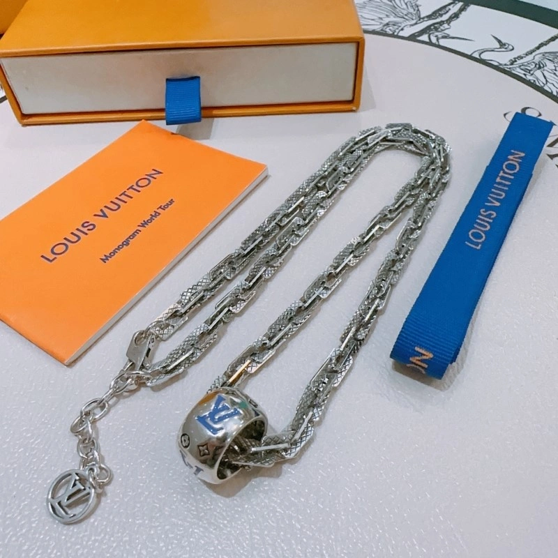 Top mirror Louis Vuitton Necklaces