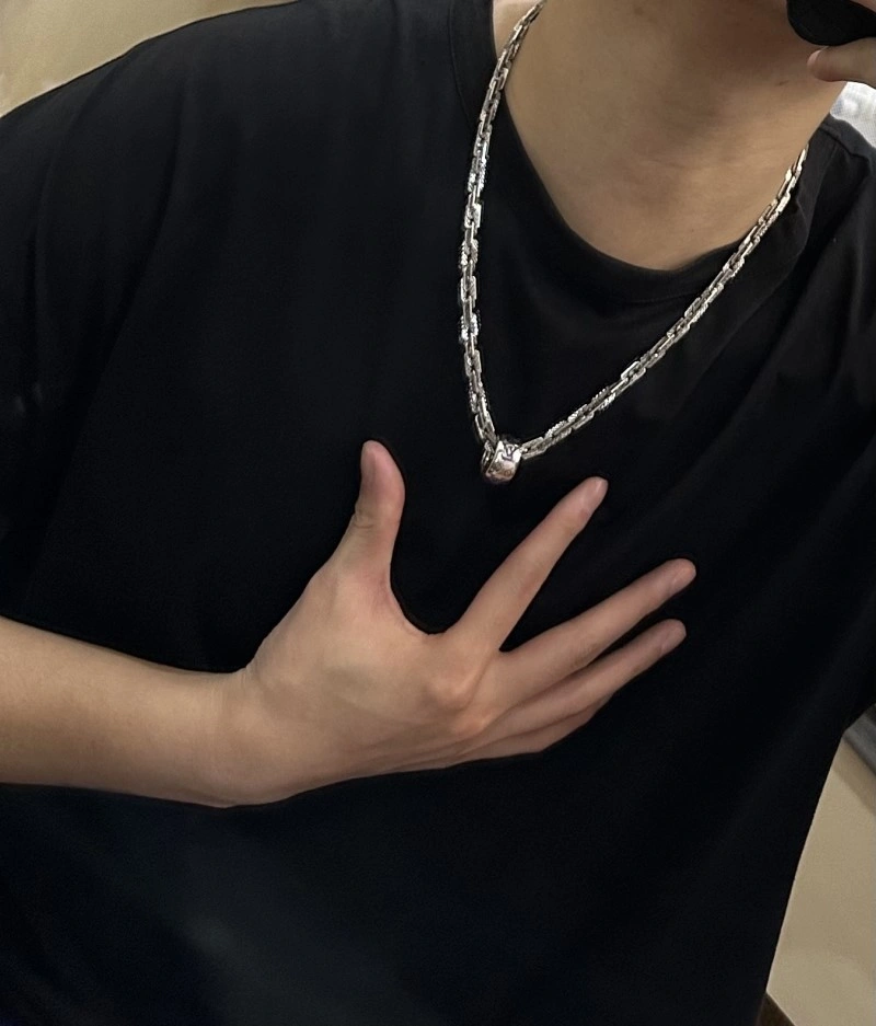 Top mirror Louis Vuitton Necklaces