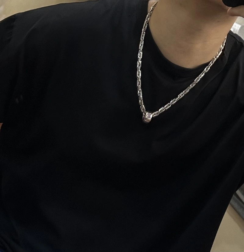 Top mirror Louis Vuitton Necklaces