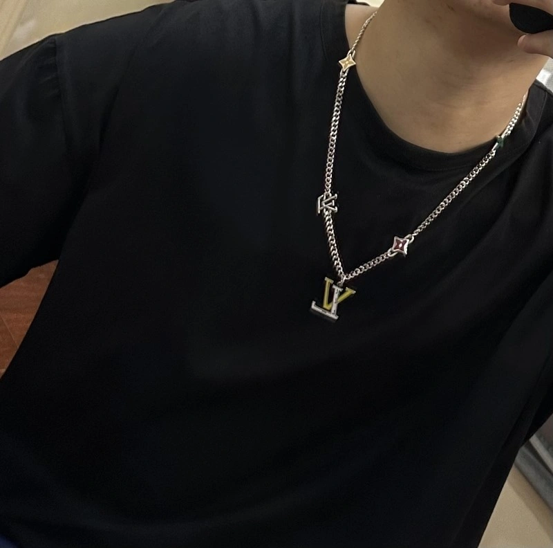 High accuracy Louis Vuitton Necklaces