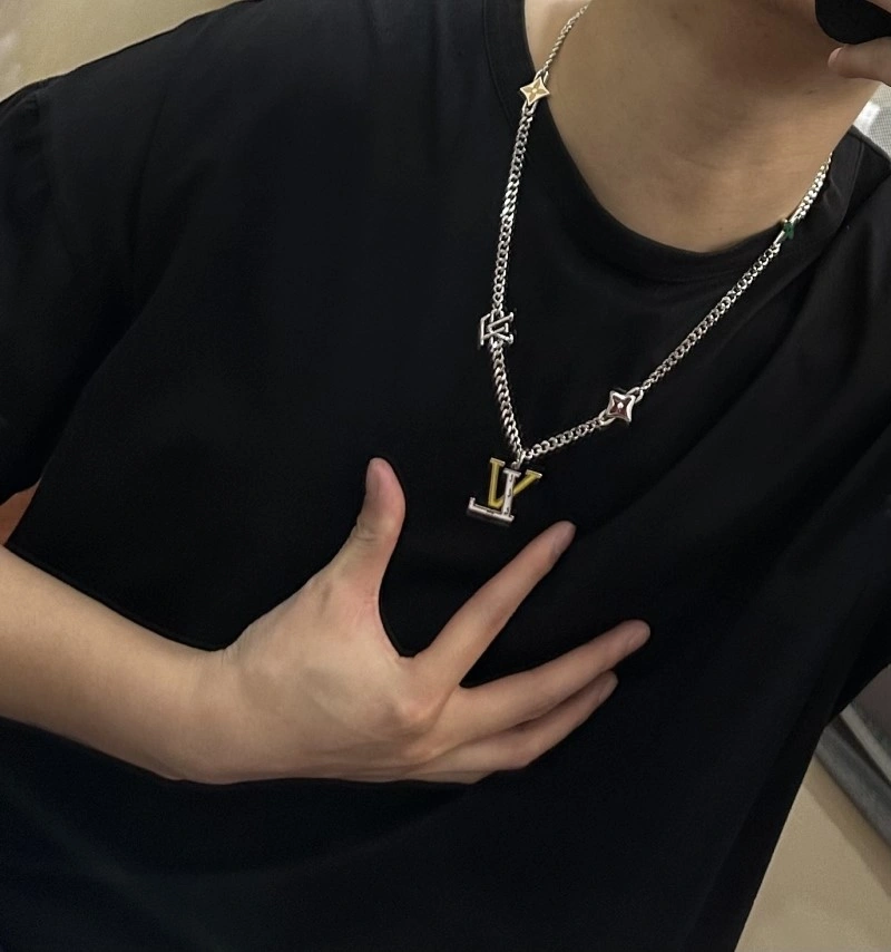 High accuracy Louis Vuitton Necklaces