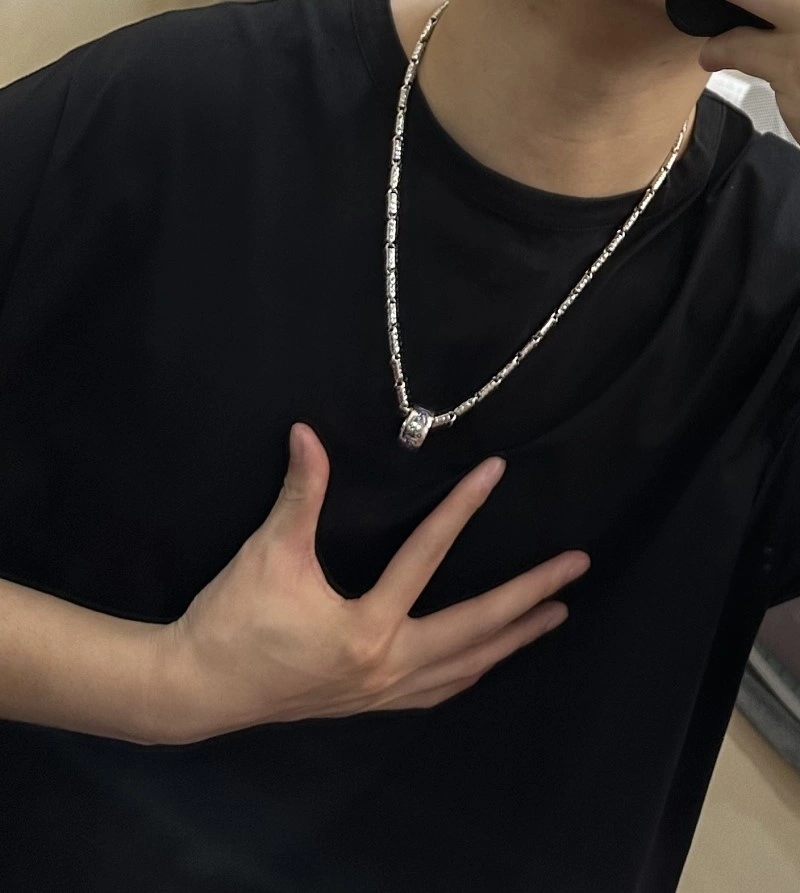 Precise copy Louis Vuitton Necklaces