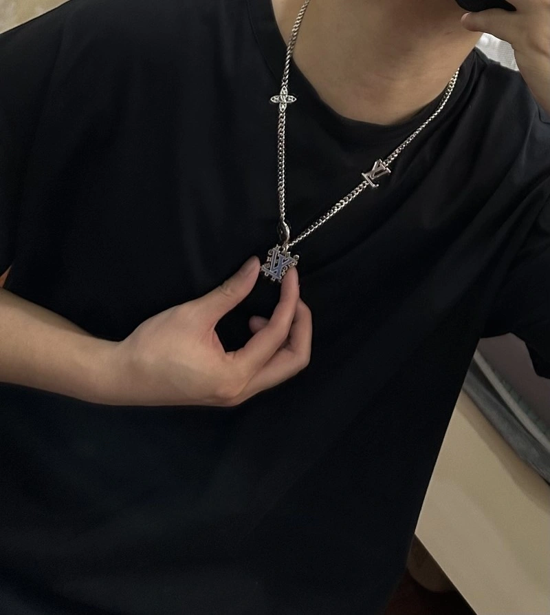 Official Louis Vuitton Necklaces