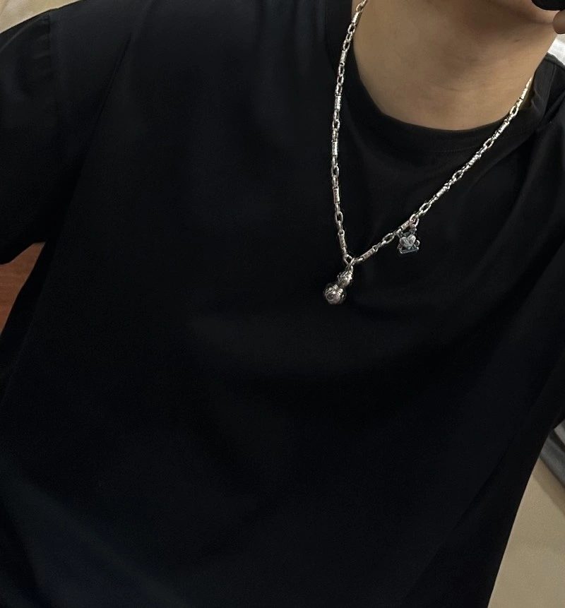 Factory-made Louis Vuitton Necklaces
