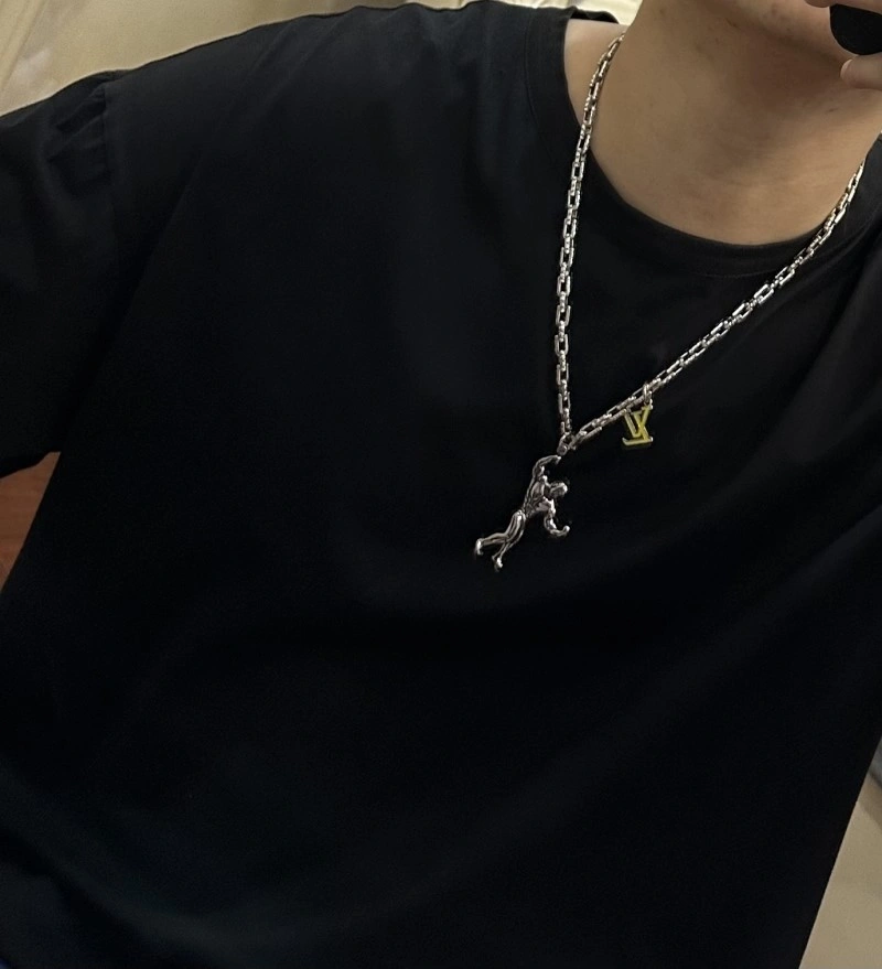 High fidelity Louis Vuitton Necklaces