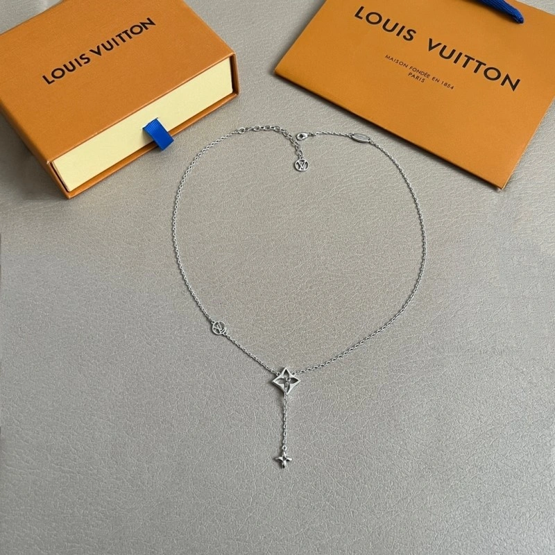 Discounted Louis Vuitton Necklaces