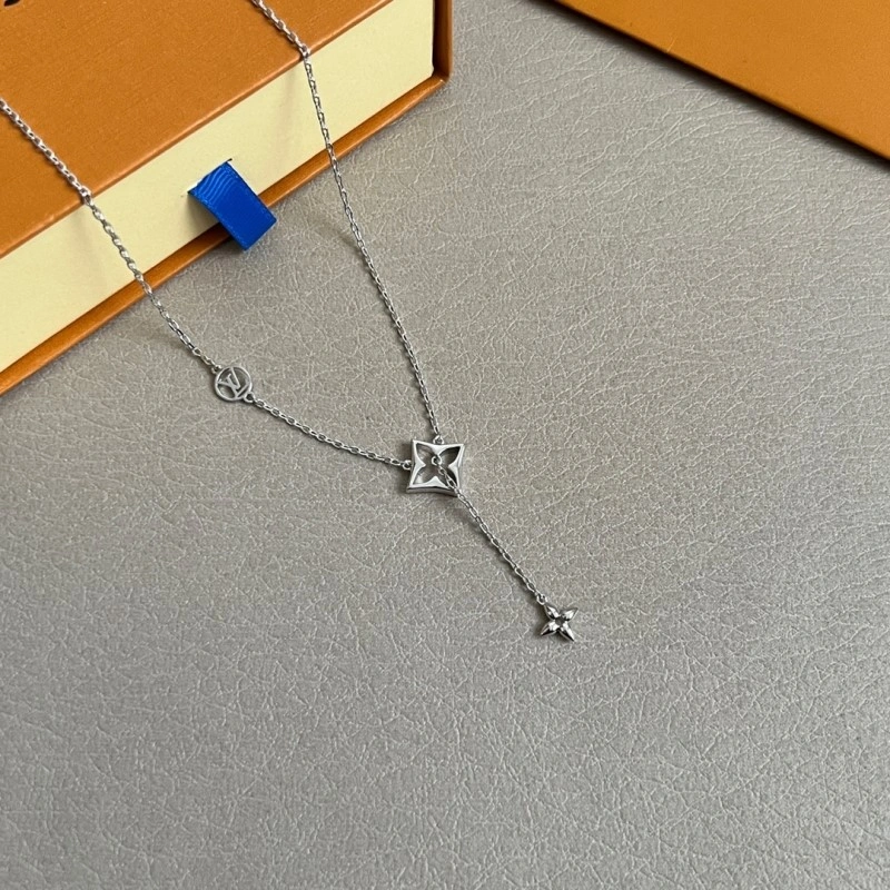 Discounted Louis Vuitton Necklaces