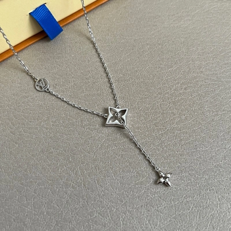 Discounted Louis Vuitton Necklaces