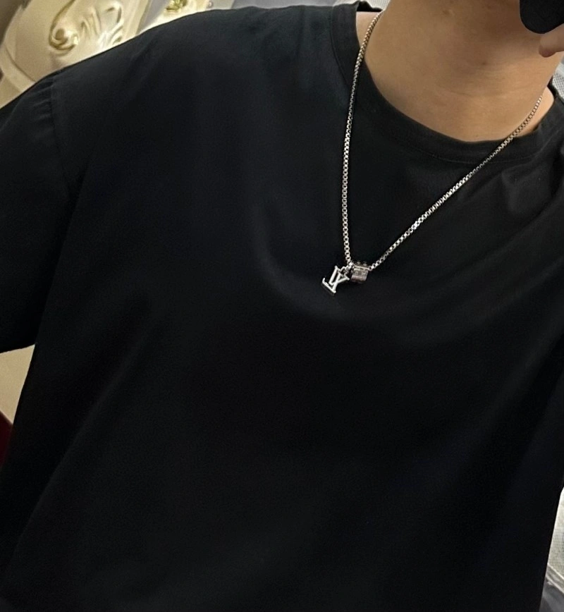 OEM Louis Vuitton Necklaces