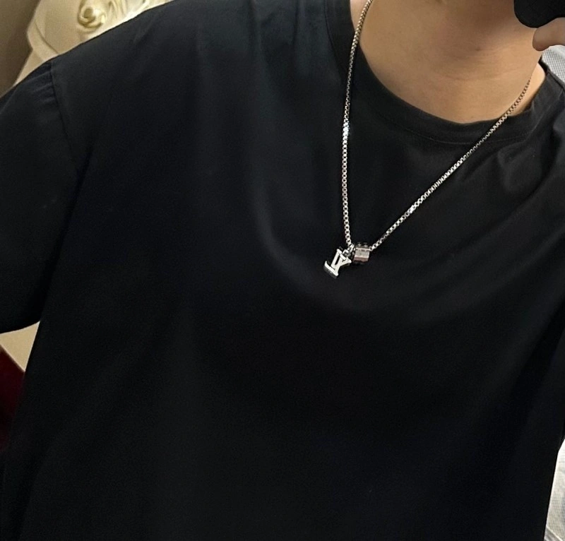 OEM Louis Vuitton Necklaces
