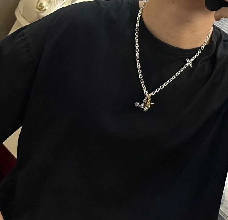 Bargain Louis Vuitton Necklaces