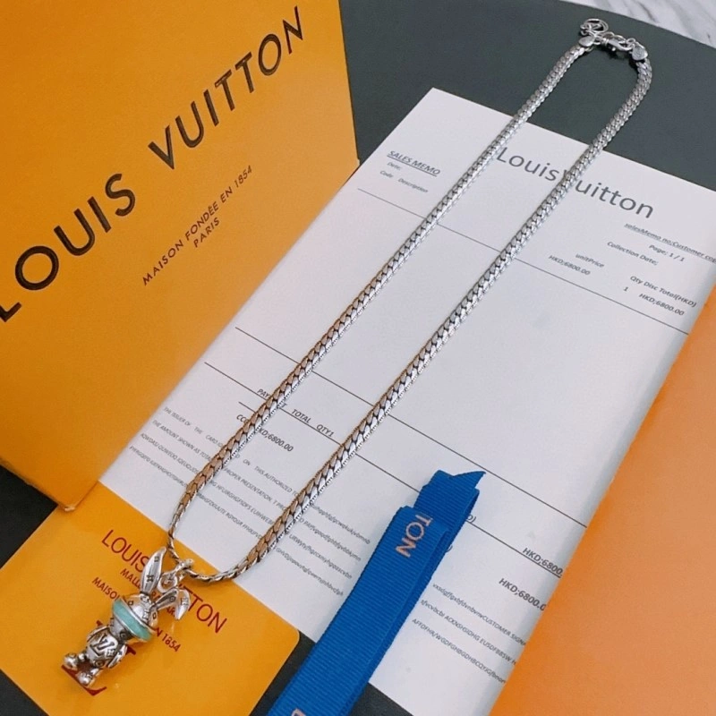 Low-cost Louis Vuitton Necklaces