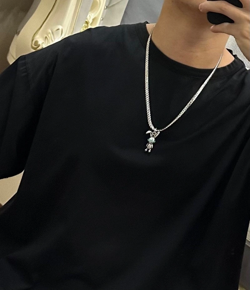 Low-cost Louis Vuitton Necklaces