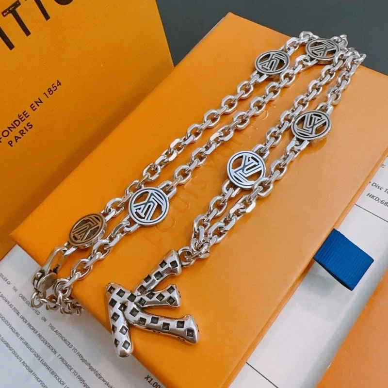 High fidelity Louis Vuitton Necklaces