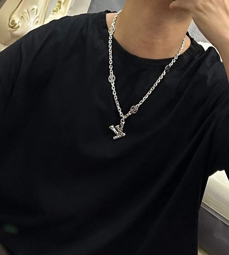 High fidelity Louis Vuitton Necklaces