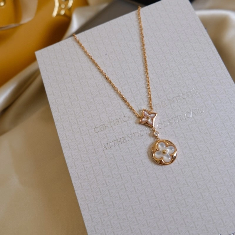 High fidelity Louis Vuitton Necklaces