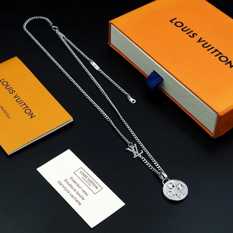 Top mirror Louis Vuitton Necklaces