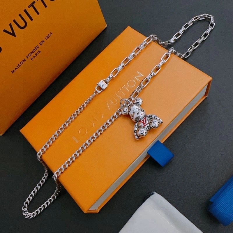 Brand-authenticated Louis Vuitton Necklaces