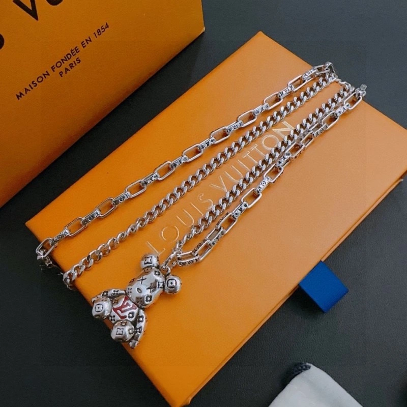 Brand-authenticated Louis Vuitton Necklaces