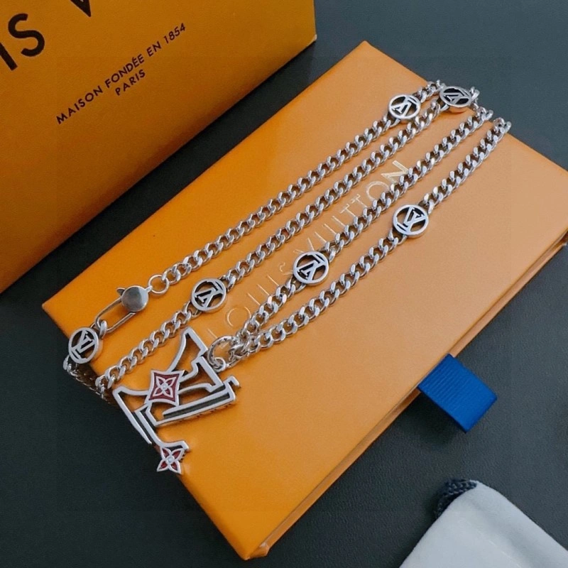 Brand-authenticated Louis Vuitton Necklaces