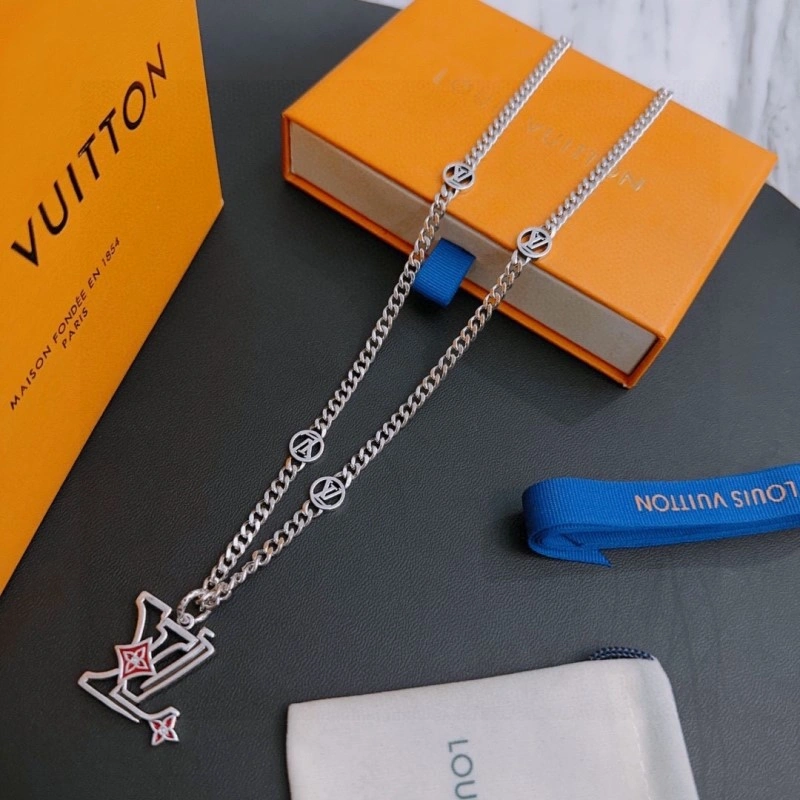 Brand-authenticated Louis Vuitton Necklaces