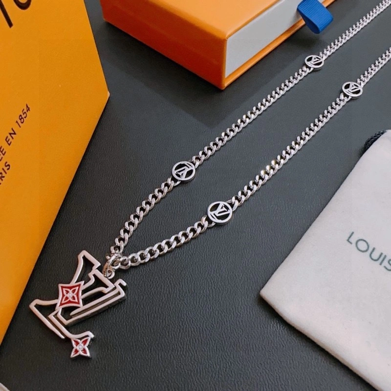 Brand-authenticated Louis Vuitton Necklaces