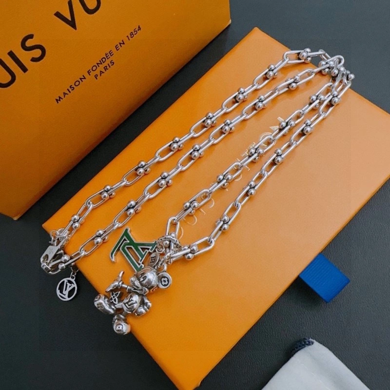 Official Louis Vuitton Necklaces