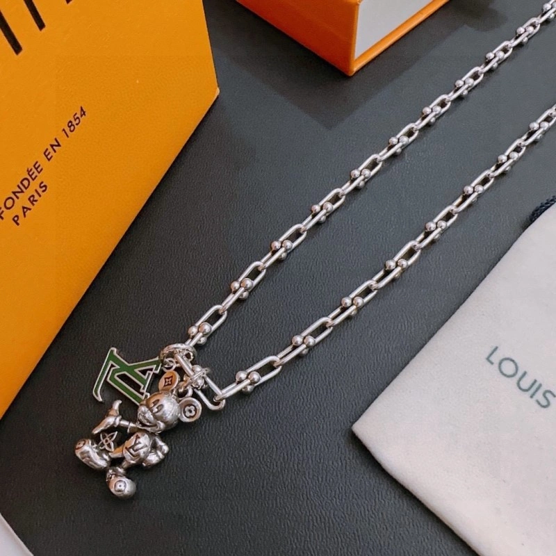 Official Louis Vuitton Necklaces