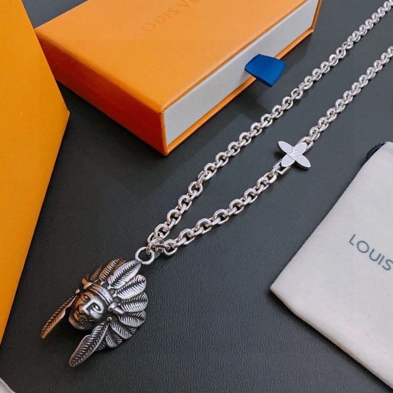 Value-priced Louis Vuitton Necklaces