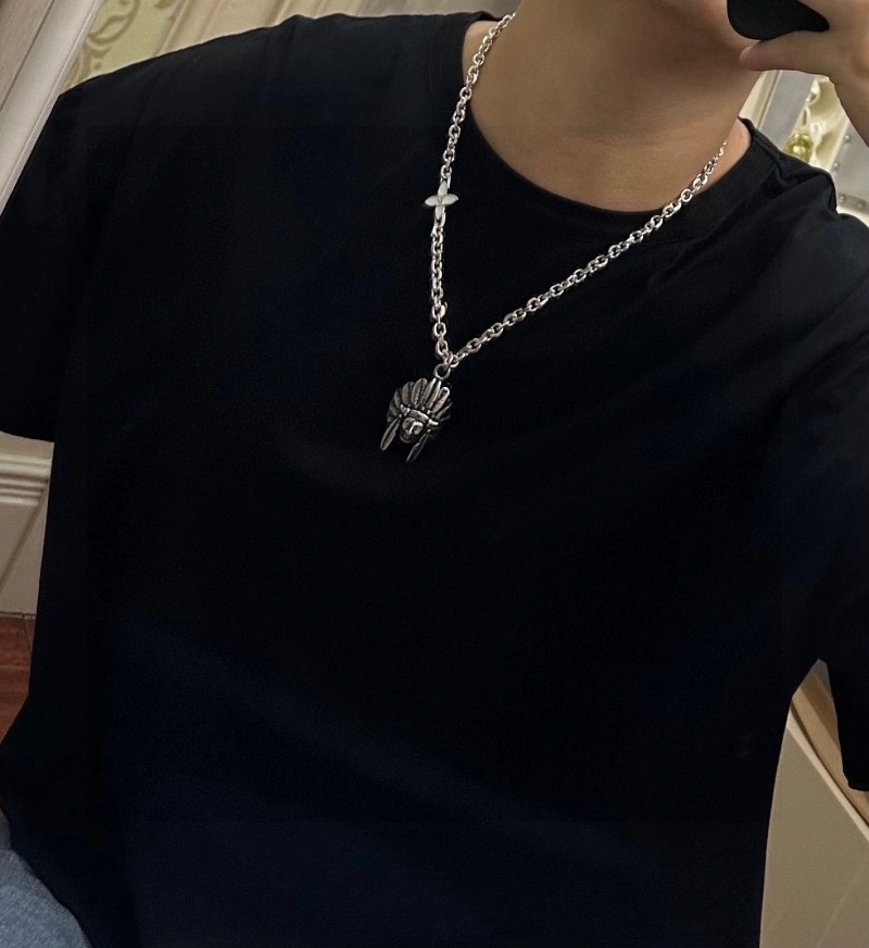 Value-priced Louis Vuitton Necklaces