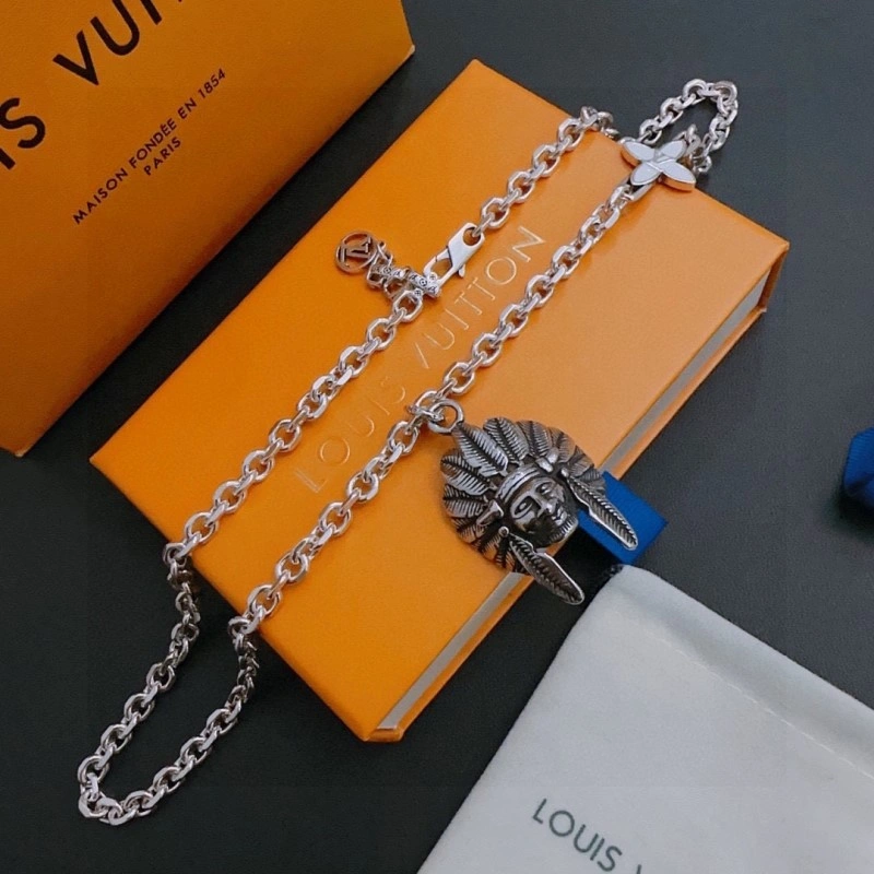 Value-priced Louis Vuitton Necklaces