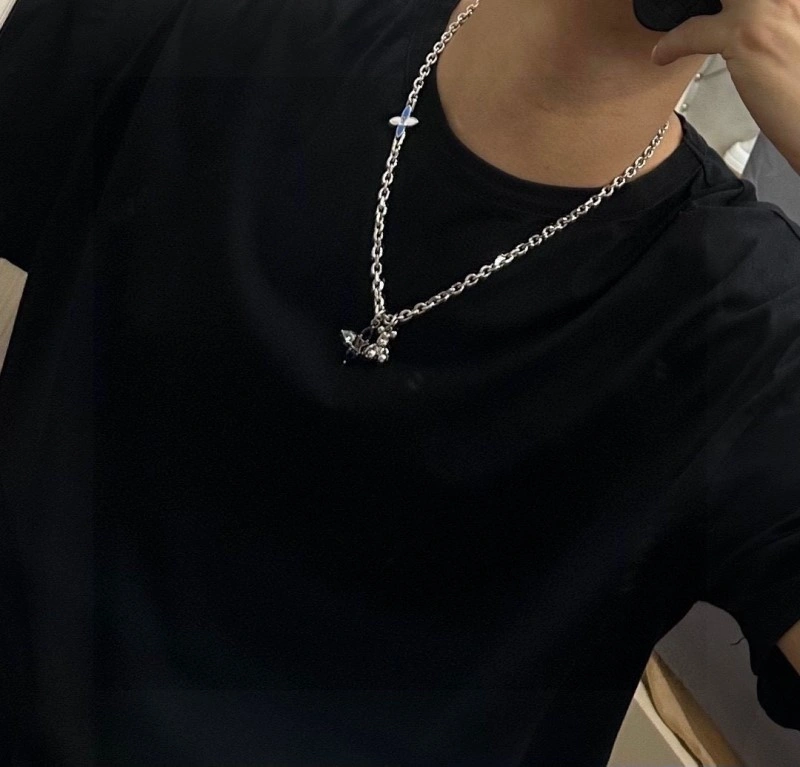 Original Louis Vuitton Necklaces