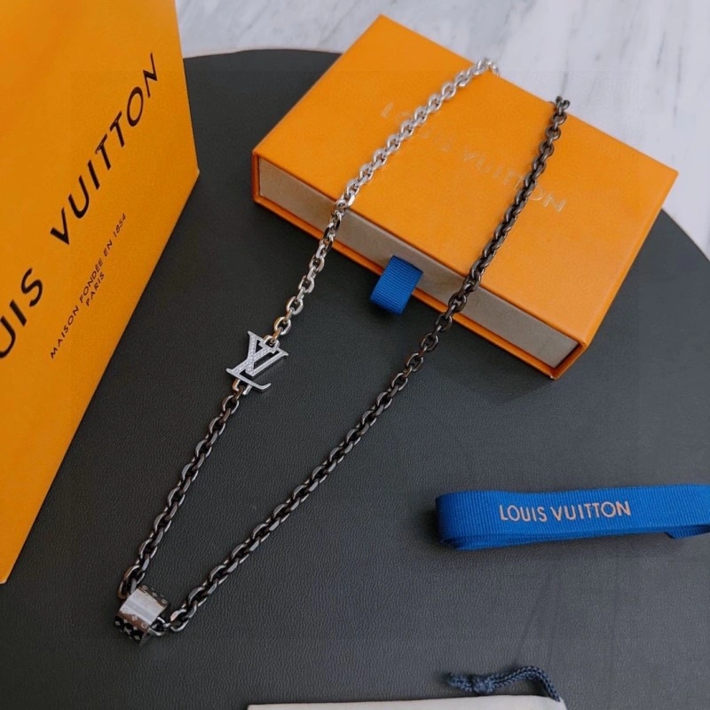 Cut-rate Louis Vuitton Necklaces