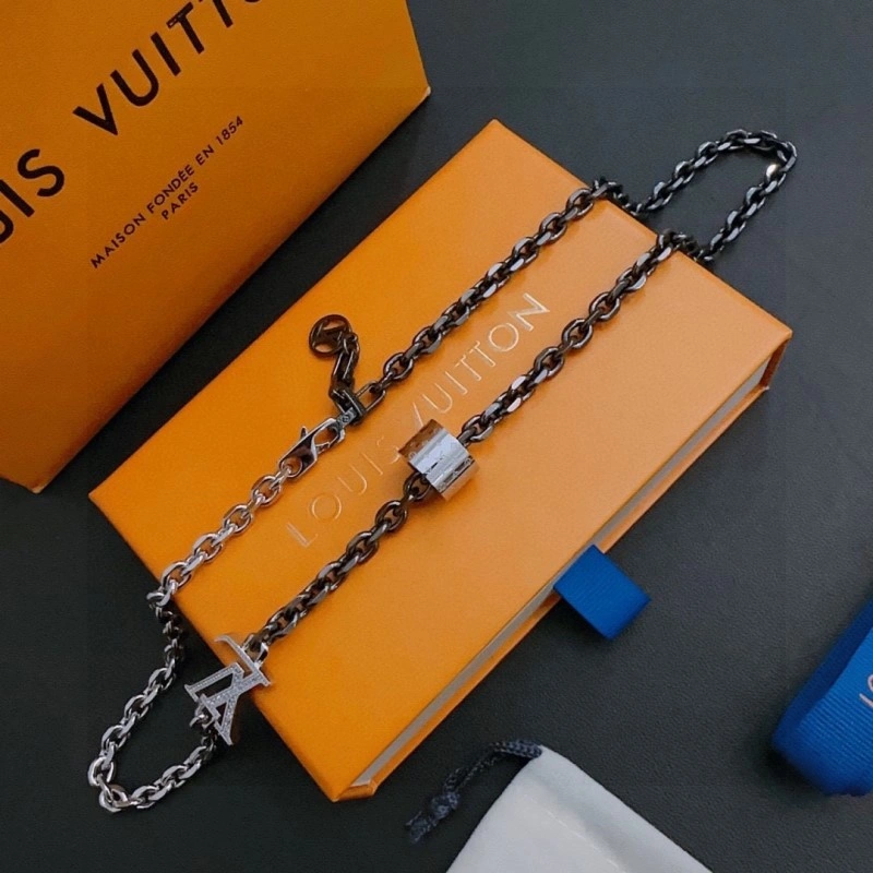 Cut-rate Louis Vuitton Necklaces