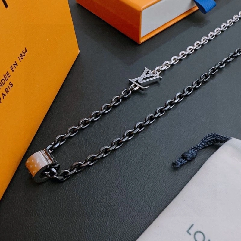 Cut-rate Louis Vuitton Necklaces