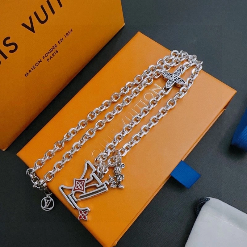 Cut-rate Louis Vuitton Necklaces