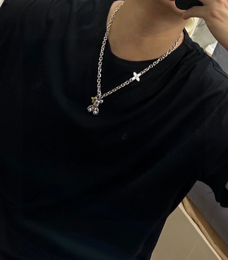 Cut-rate Louis Vuitton Necklaces