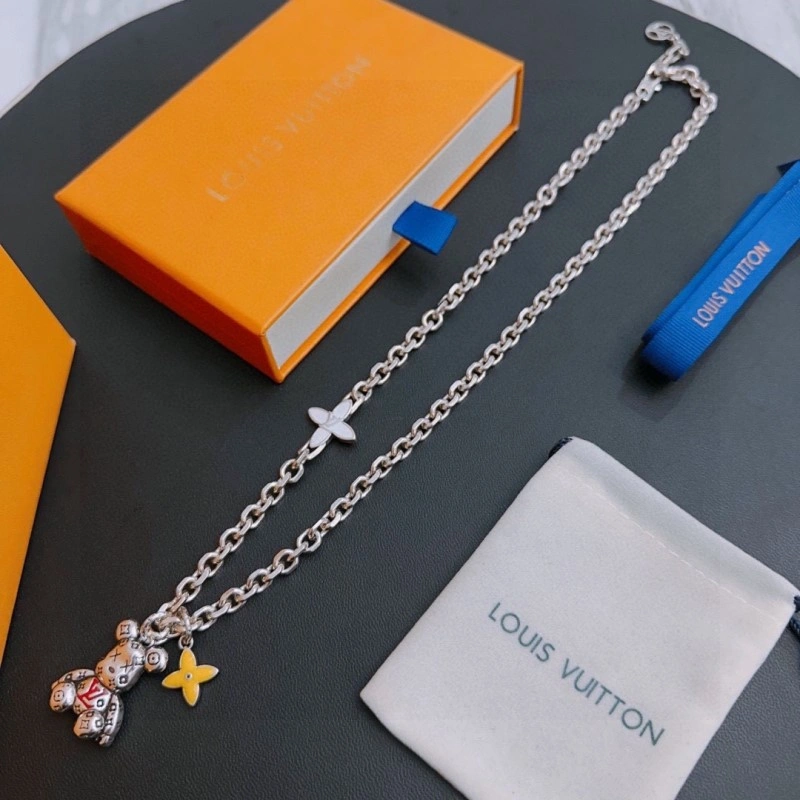 Cut-rate Louis Vuitton Necklaces