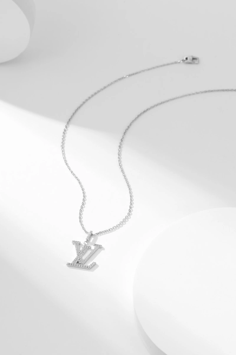 Low-cost Louis Vuitton Necklaces