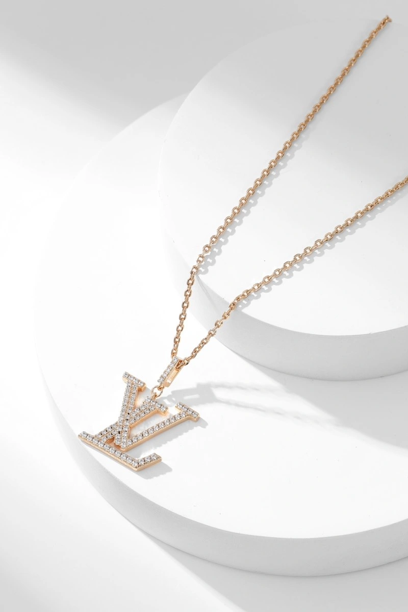 Low-cost Louis Vuitton Necklaces