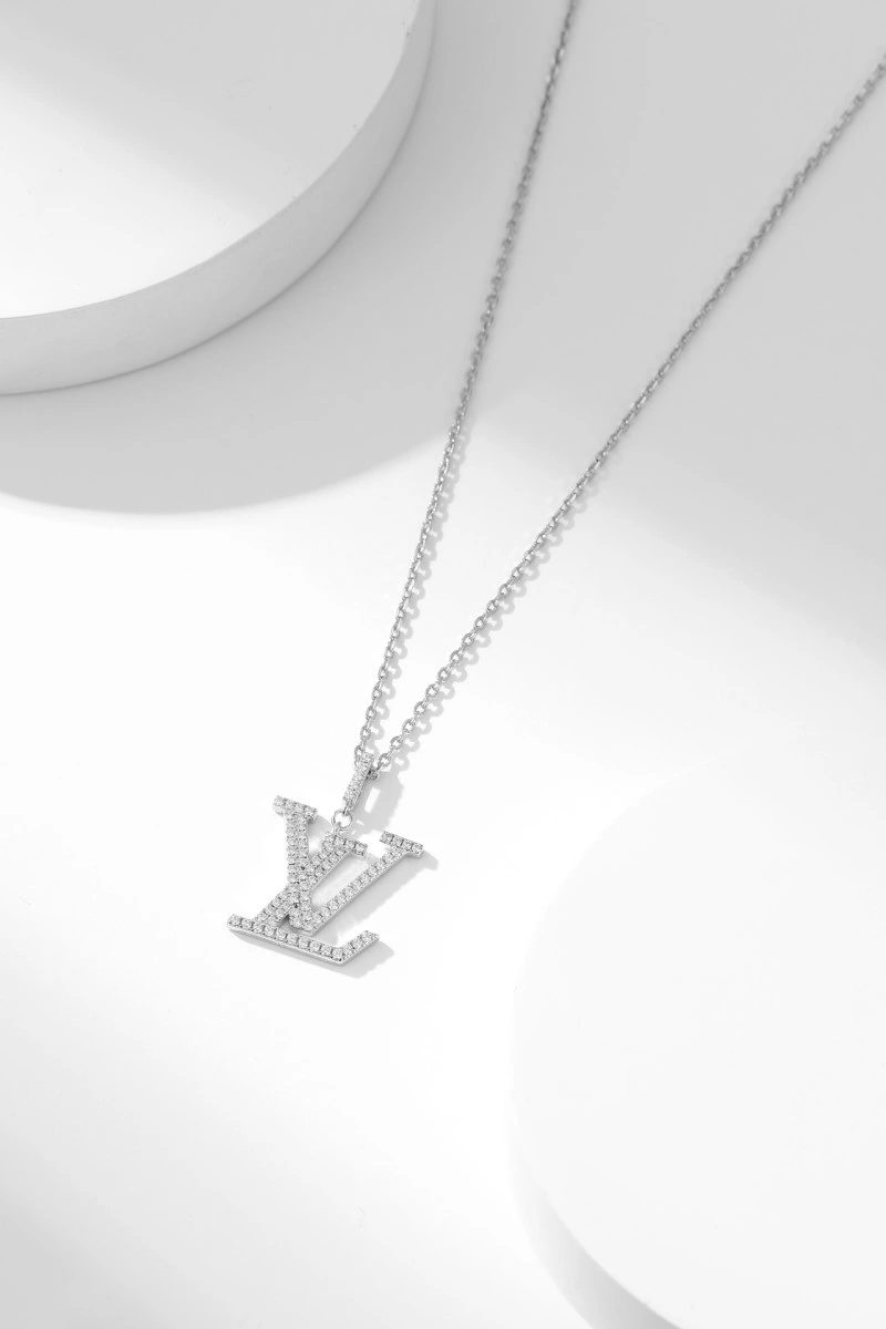 Low-cost Louis Vuitton Necklaces