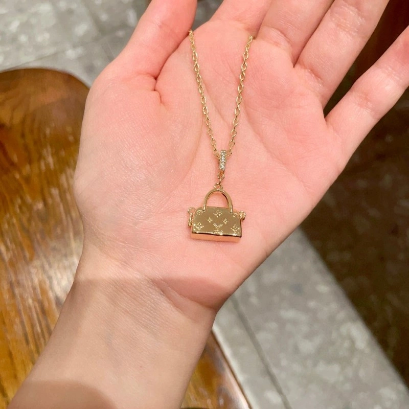 Cut-rate Louis Vuitton Necklaces