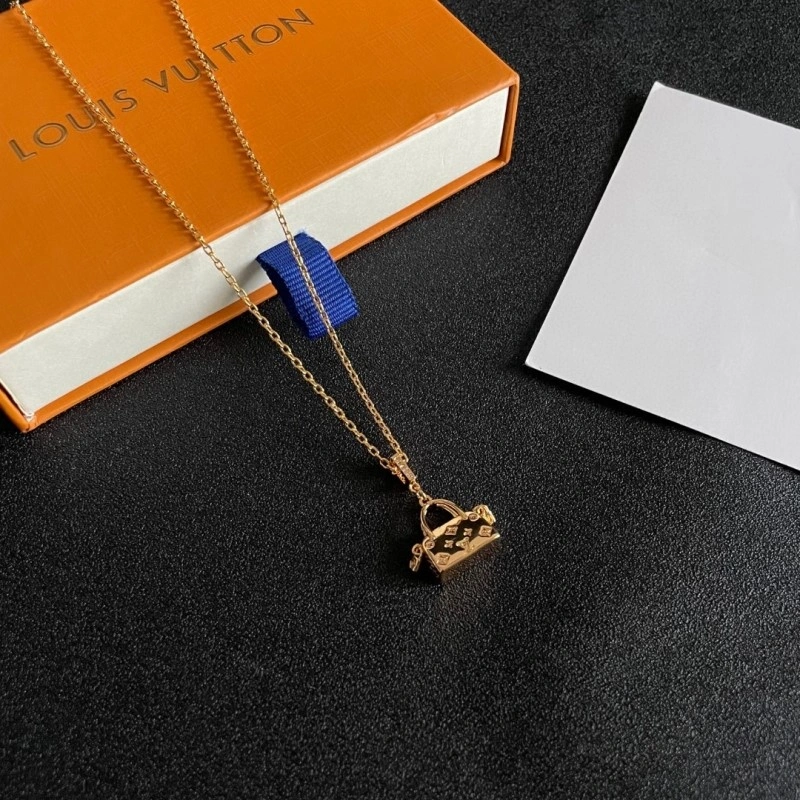 Cut-rate Louis Vuitton Necklaces