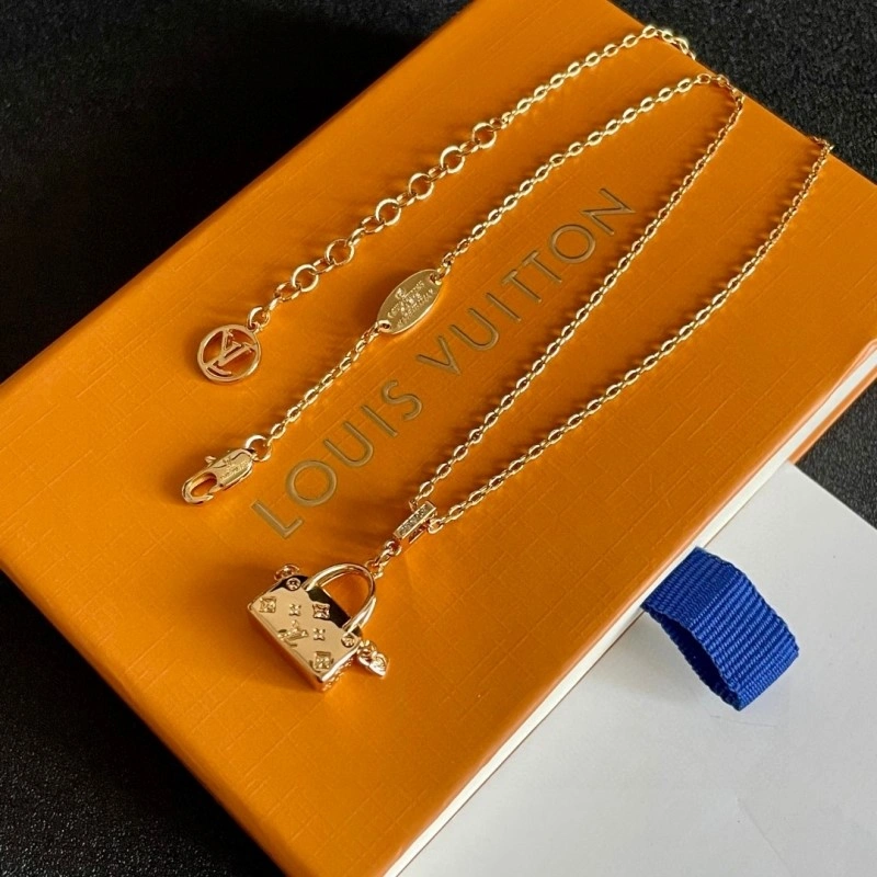 Cut-rate Louis Vuitton Necklaces